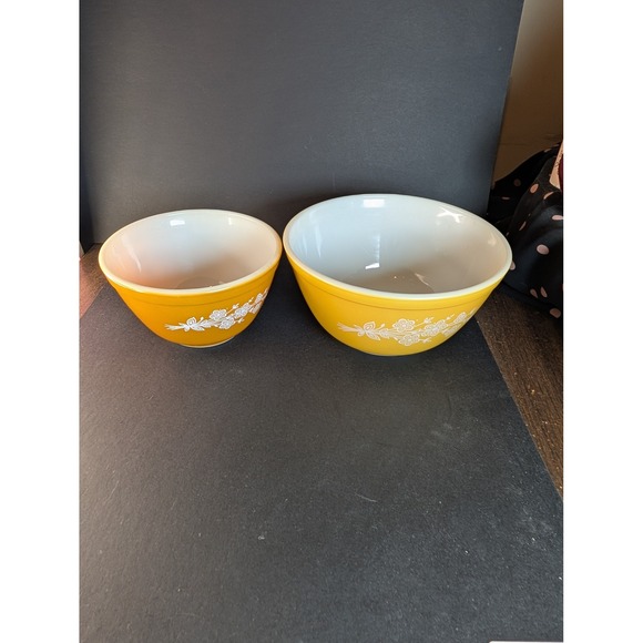 Pyrex | Kitchen | Pyrex Butterfly Gold Nesting Mixing Bowls 4 402 ...